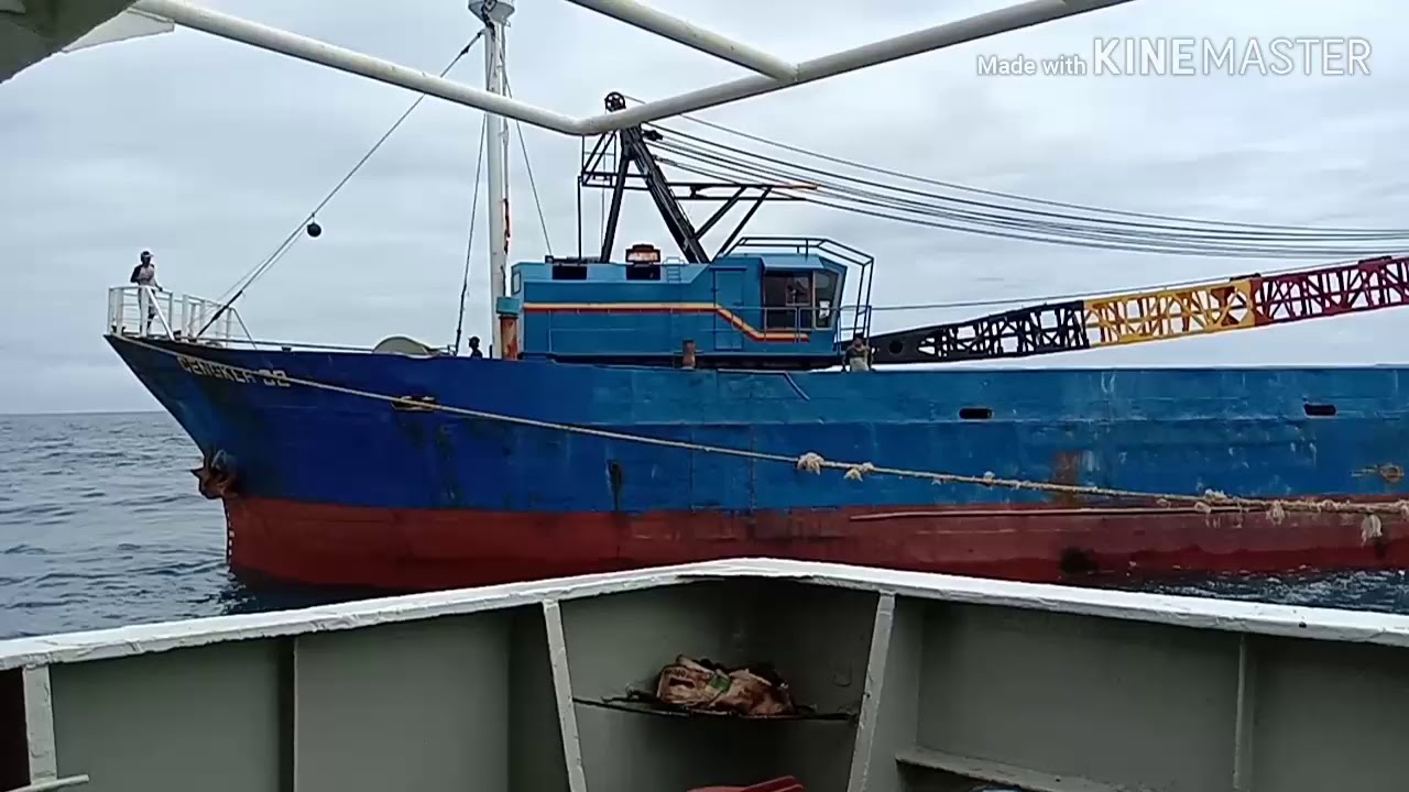 Kapal sandar kiri arus dari belakang - YouTube