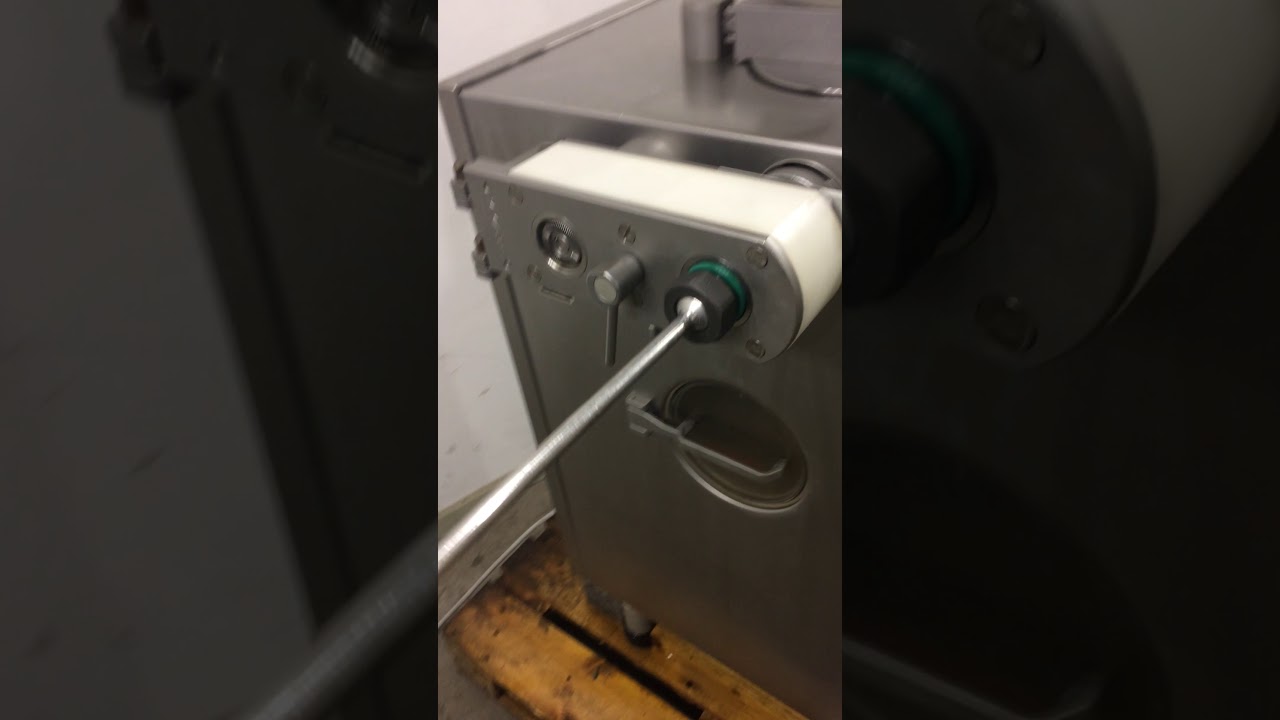 Vacuum stuffer Handtmann VF 50. - YouTube