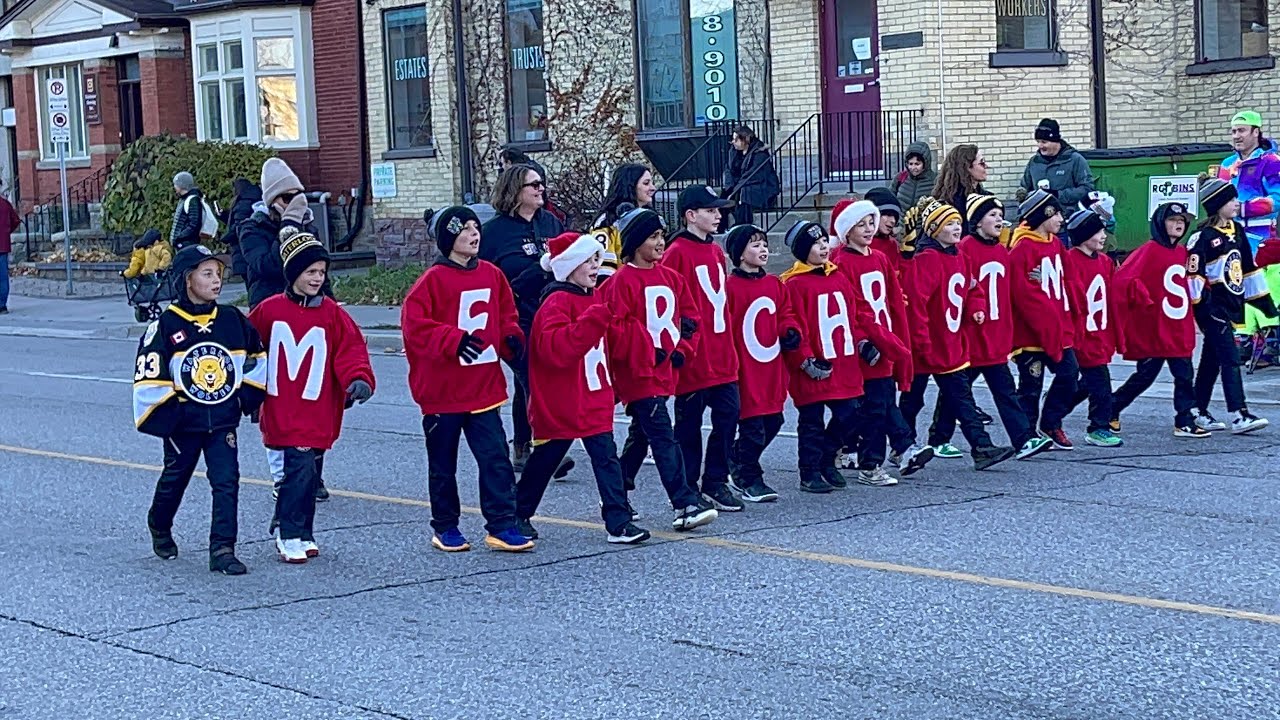 Kitchener's Santa Clause parade/ Santa Run 2023 - YouTube