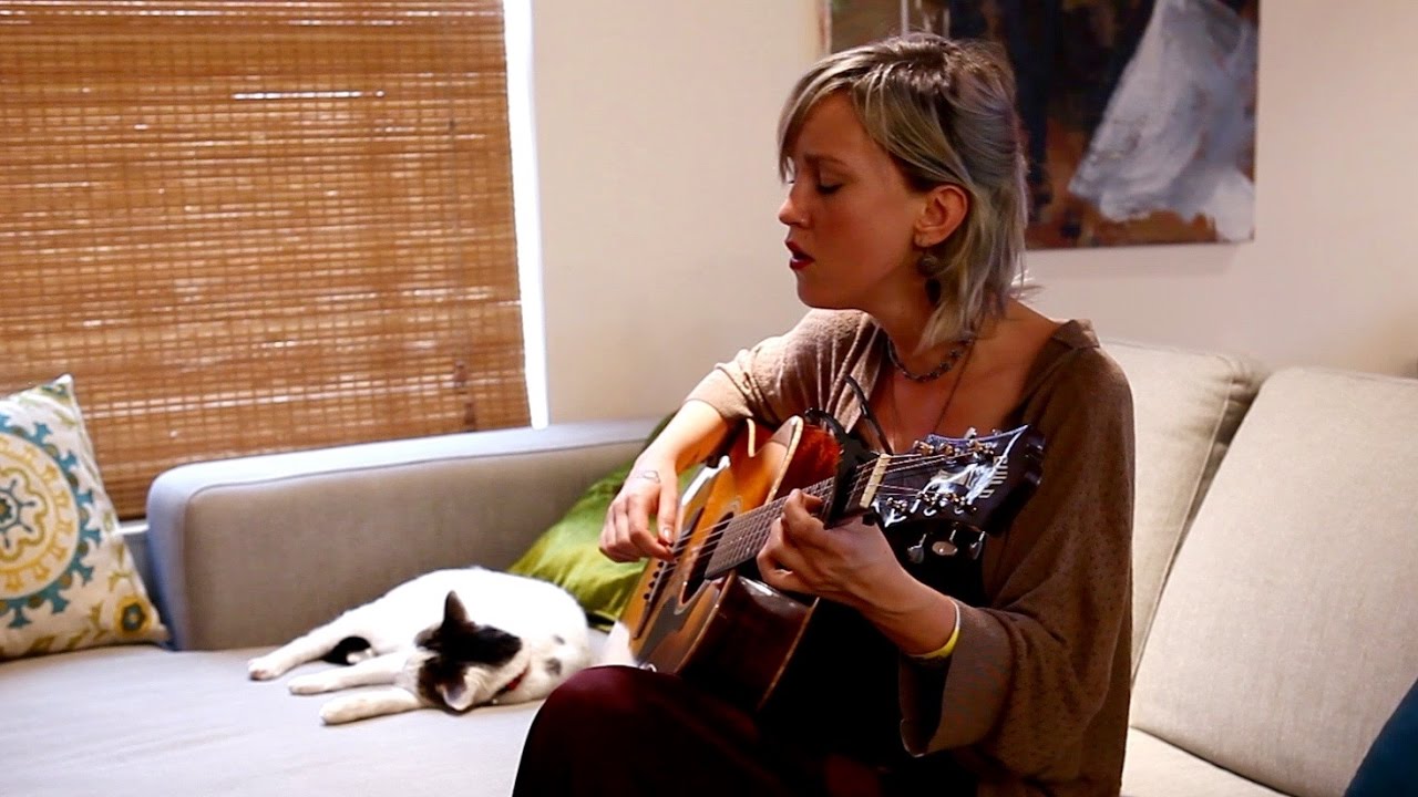 Johanna Warren - A Bird in the Crocodiles Mouth (opbmusic) - YouTube