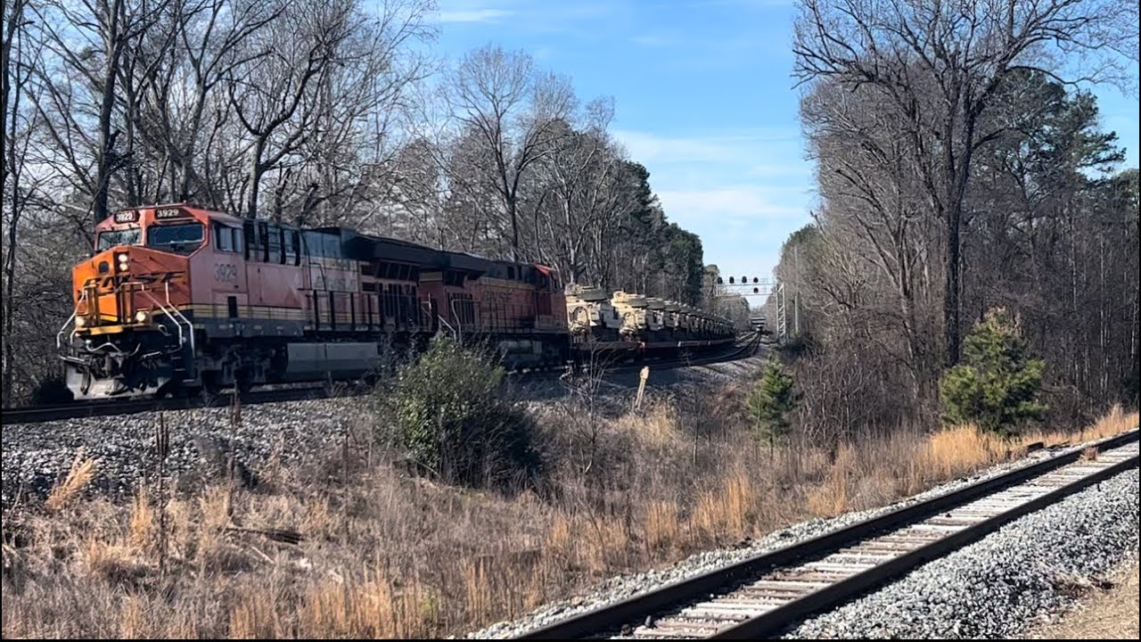 Military supply train 056 on 1-28-23 - YouTube
