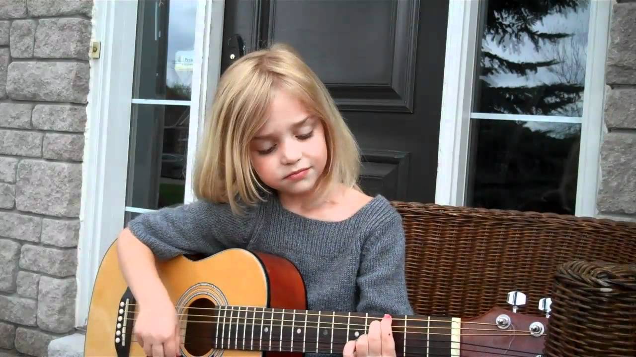 Ava Singing Her New Song - YouTube