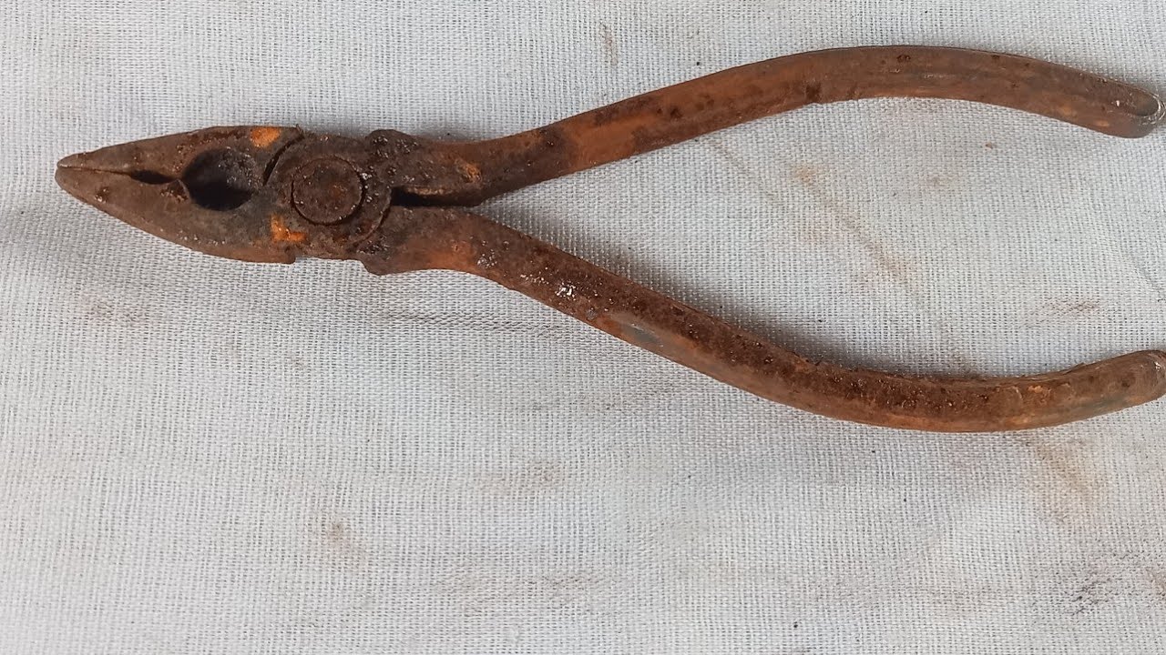 15-year-old pliers show how to restore and get rid of rust. - YouTube