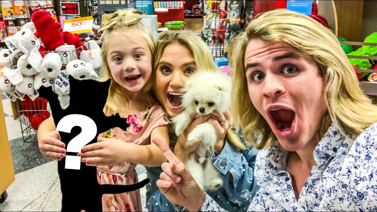 WE GOT A NEW FAMILY PET!!! - YouTube