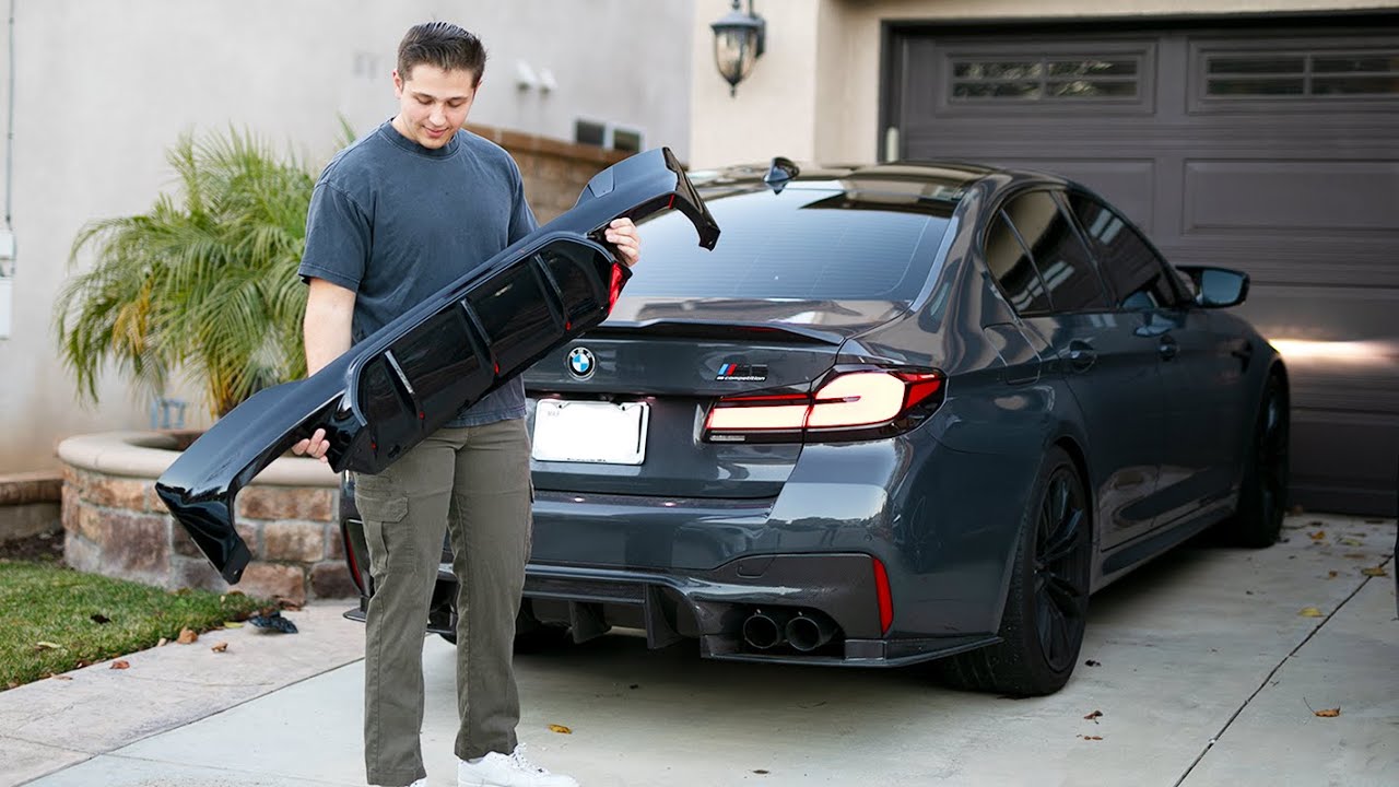 UNBOXING $4k WORTH OF CARBON FIBERS PARTS FOR THE M5 COMP - YouTube