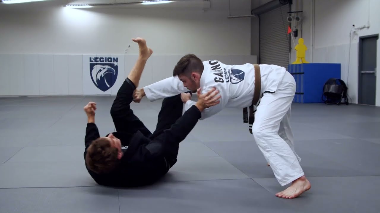 Using A Stiff Arm To Recover From Speed Passes - YouTube