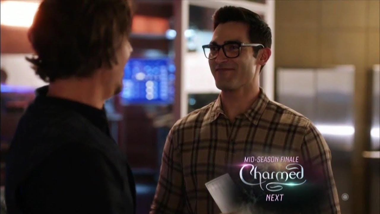 Elseworlds Part 1 Team Flash meets Superman, Barry and Iris talk - YouTube