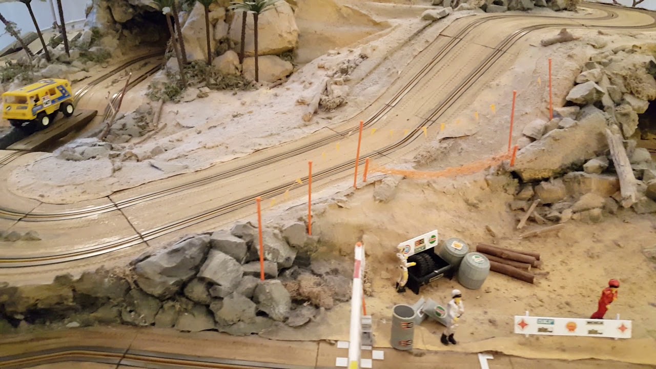 STS 4x4 Scalextric Offroad Pinzgauer Exin - YouTube