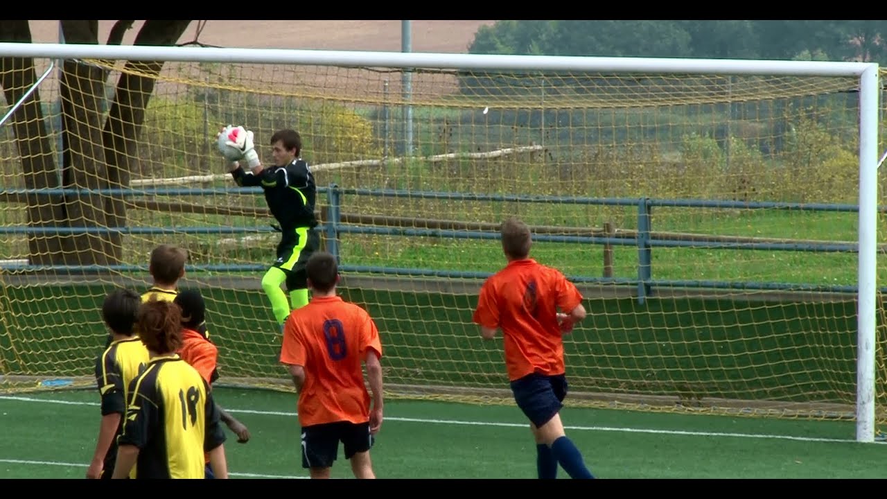 PRETEMPORADA JUVENIL"A" CE.MOIÀ-4 OAR VIC-0 - YouTube