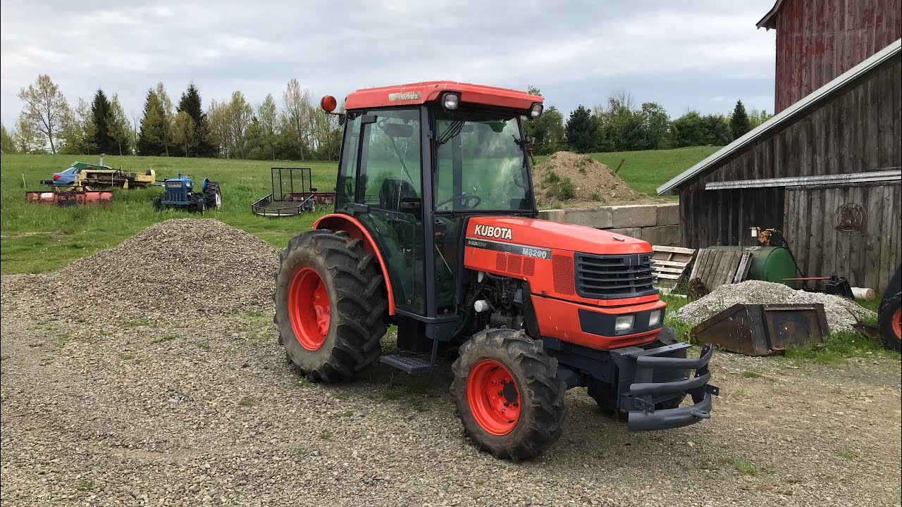Fully Painting My 2005 Kubota M8200 Narrow Tractor - YouTube
