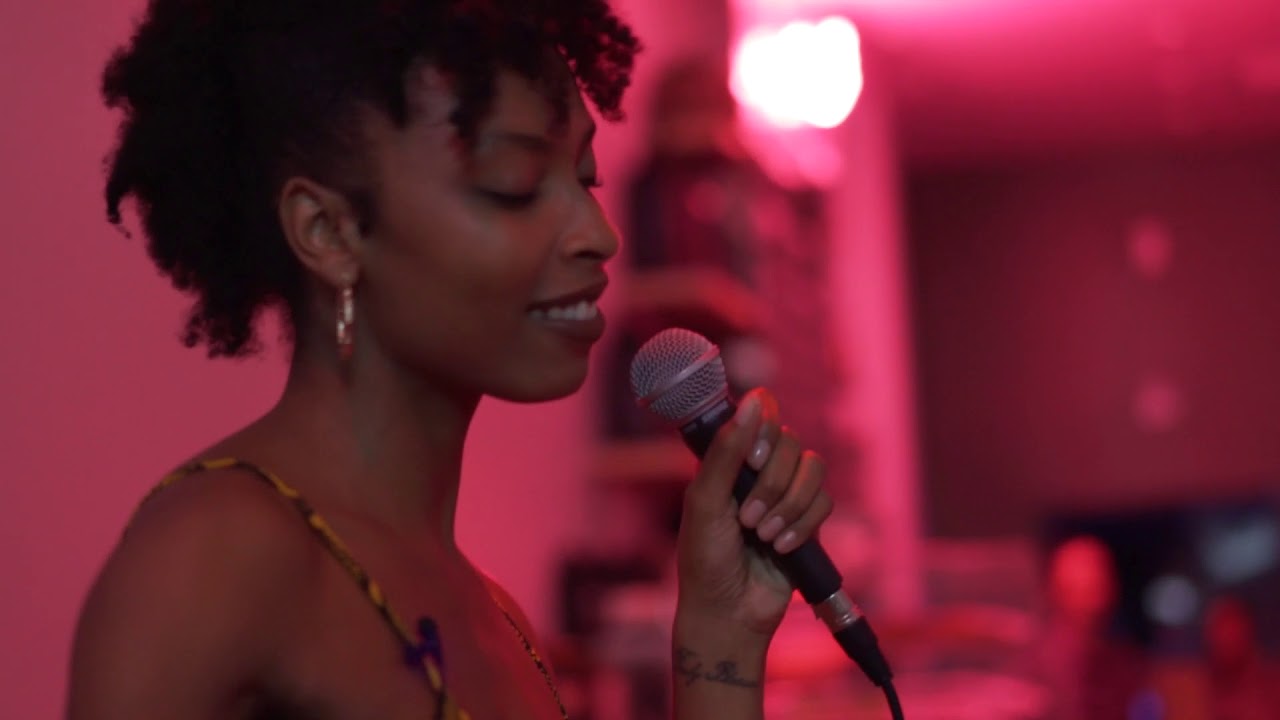 Mel Chanté - Women Make The World Go Round (Acoustic) - YouTube