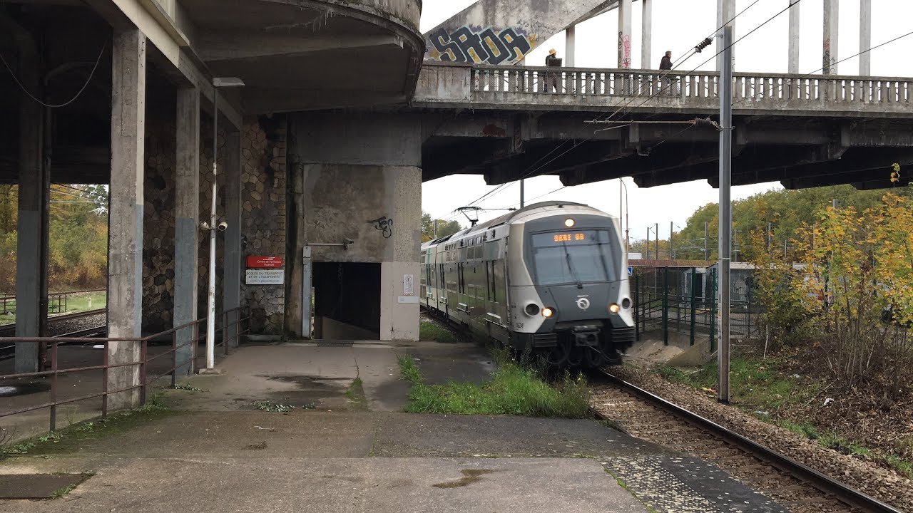 Arrivé RER-A MI09 Stif en gare de Achères-Grand-Cormier - YouTube