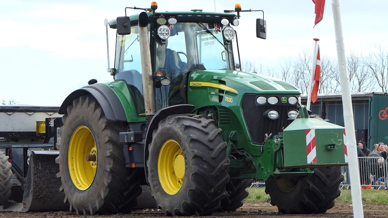 John Deere 7830 & 8530 using their Horsepower in front of the sledge ...