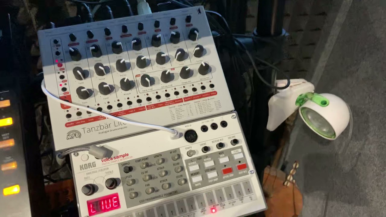 How to connect the Korg volca sample 2 to external midi device (one ...