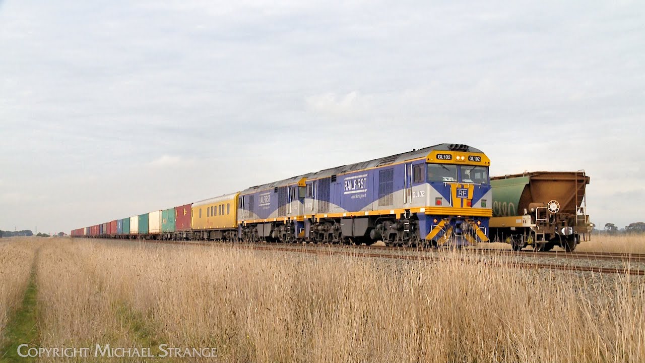 6MX1 Aurizon / Team Global Express Container Train With GL102 & GL105 ...