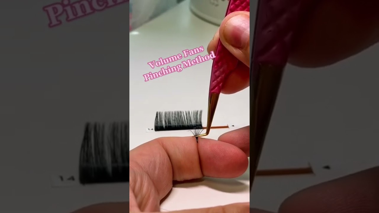 Making Volume Eyelash Extension Fans - Pinching Method - YouTube