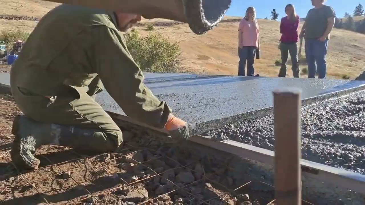 Pouring foundation - YouTube