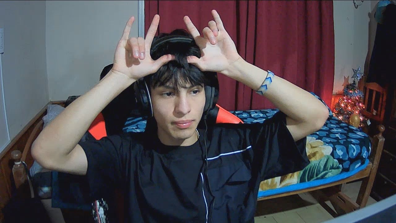 Fan de Duki en stream - YouTube