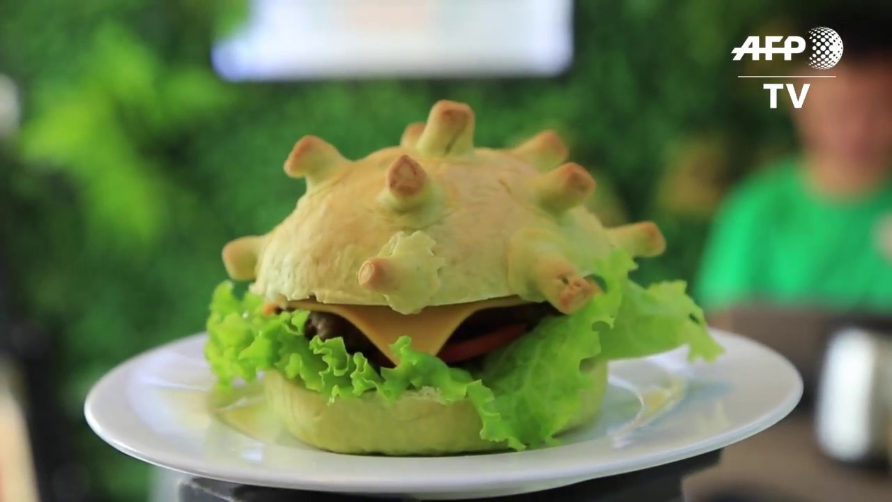 La 'coronaburger' es la estrella de un restaurante en Vietnam | AFP ...