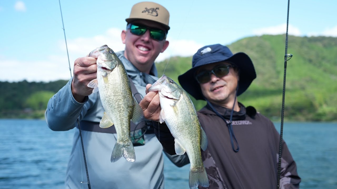 Bass Fishing Rural Japan! - Small Boat Bass Fishing - YouTube
