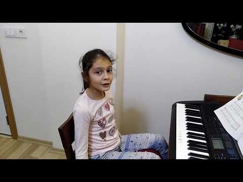 Daha dün annemizin adlı parçanın piyano ile çalınışı.