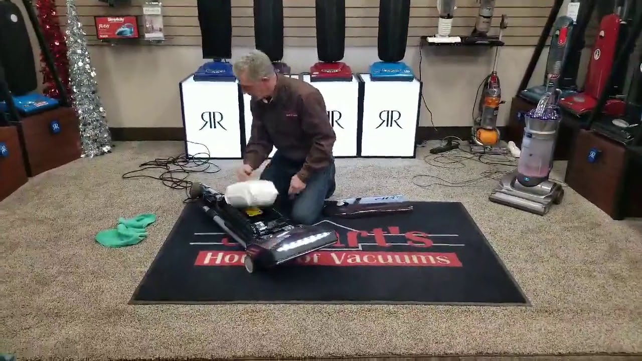 Riccar Tandem Air R40 Vacuum Cleaner - YouTube