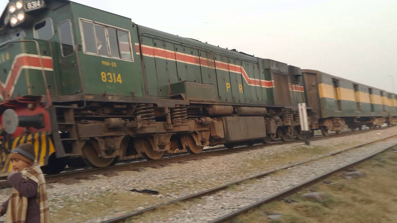 Pakistan Railways (Awam Express) - YouTube