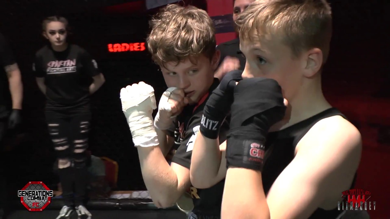Daniel Whittle v Liam Iddo - YouTube