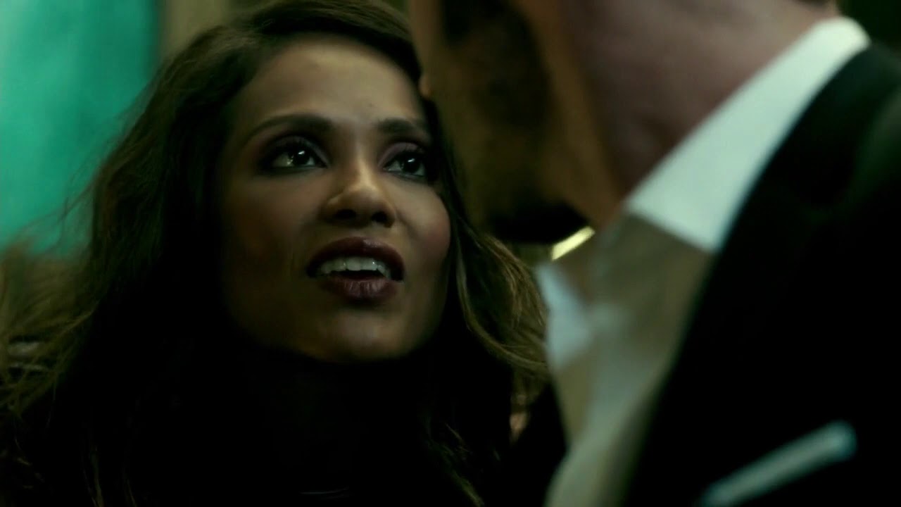 Lucifer S01 bar scene - YouTube