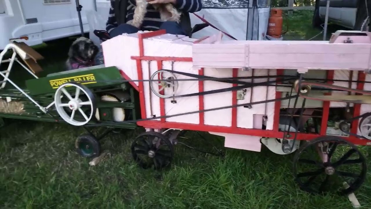 2" scale threshing machine and baler - YouTube