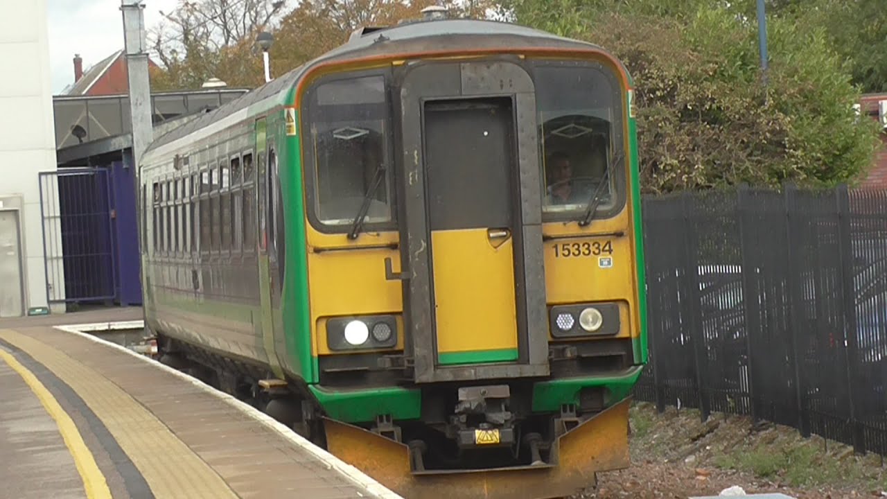 London Midland 153334 Departs Bedford For Bletchley - YouTube