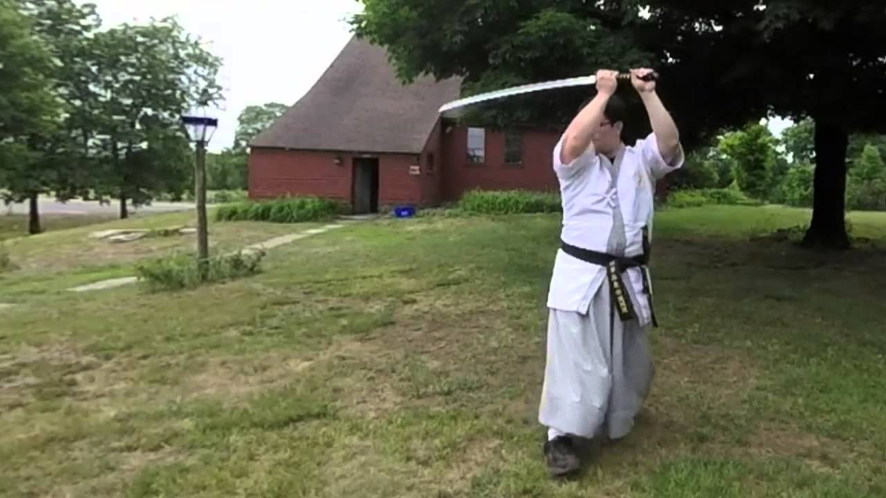 Haidong Gumdo Ssangsu Sword Form #5--Full Speed - YouTube