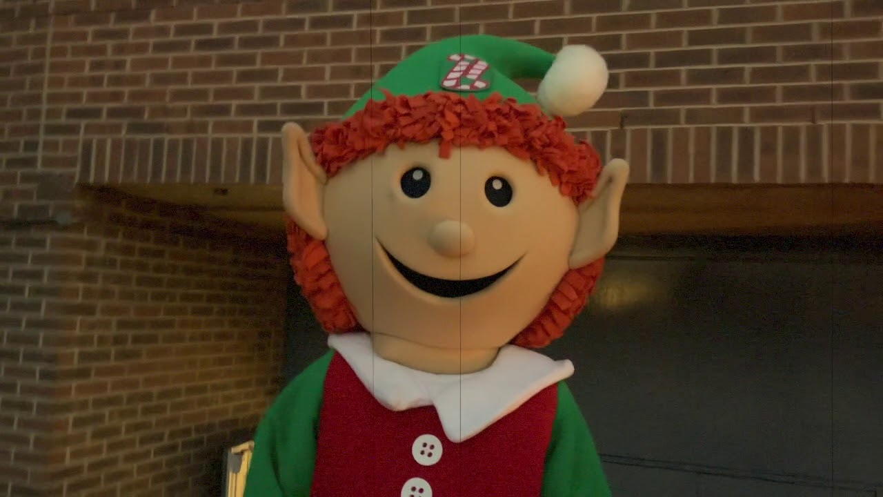 Elfie Shelfie - Series 3 - Episode 10 - Ride on time - YouTube