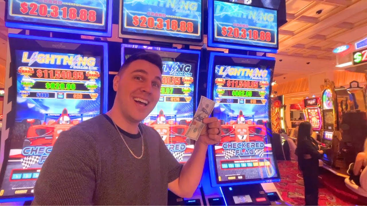 I Played a Formula 1 Slot machine in Las Vegas! - YouTube