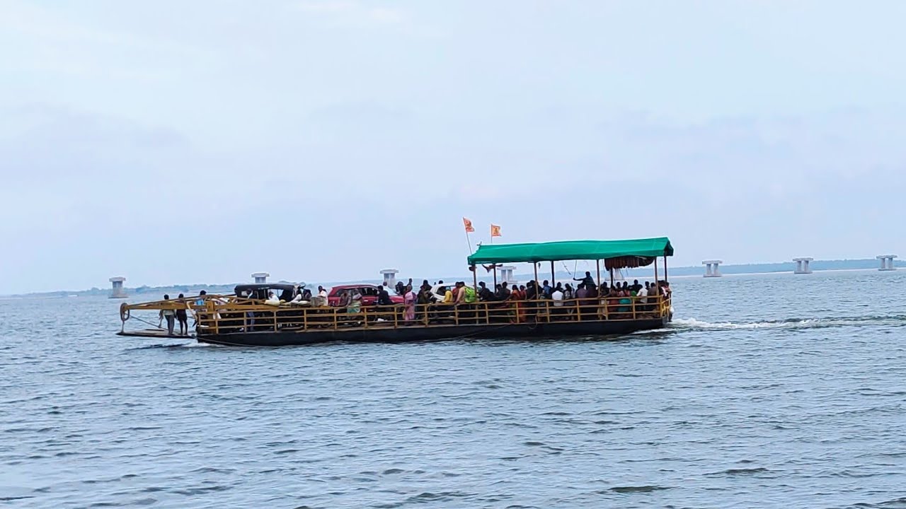 Exploring the Beauty of Godavari River 🔥| Serene Boating vlog in India ...