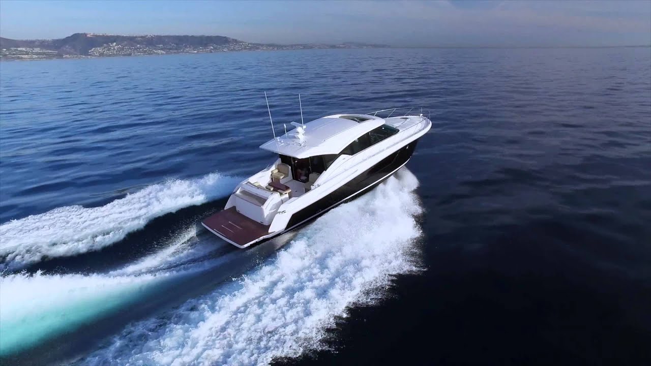 Amazing!! 2016 Tiara 50 Coupe Carving Turns!! - YouTube