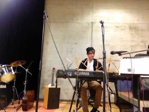 Rocky theme played by Robin Stöckli - YouTube