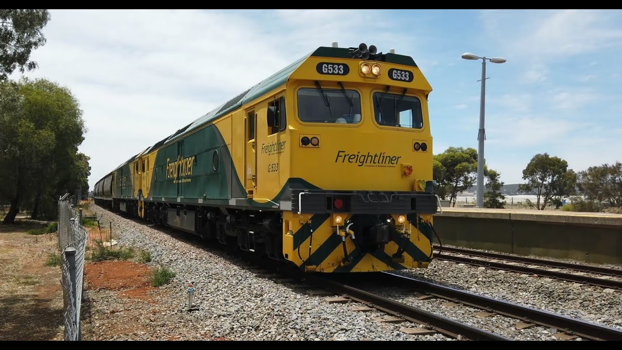 G533 + G535 - YouTube