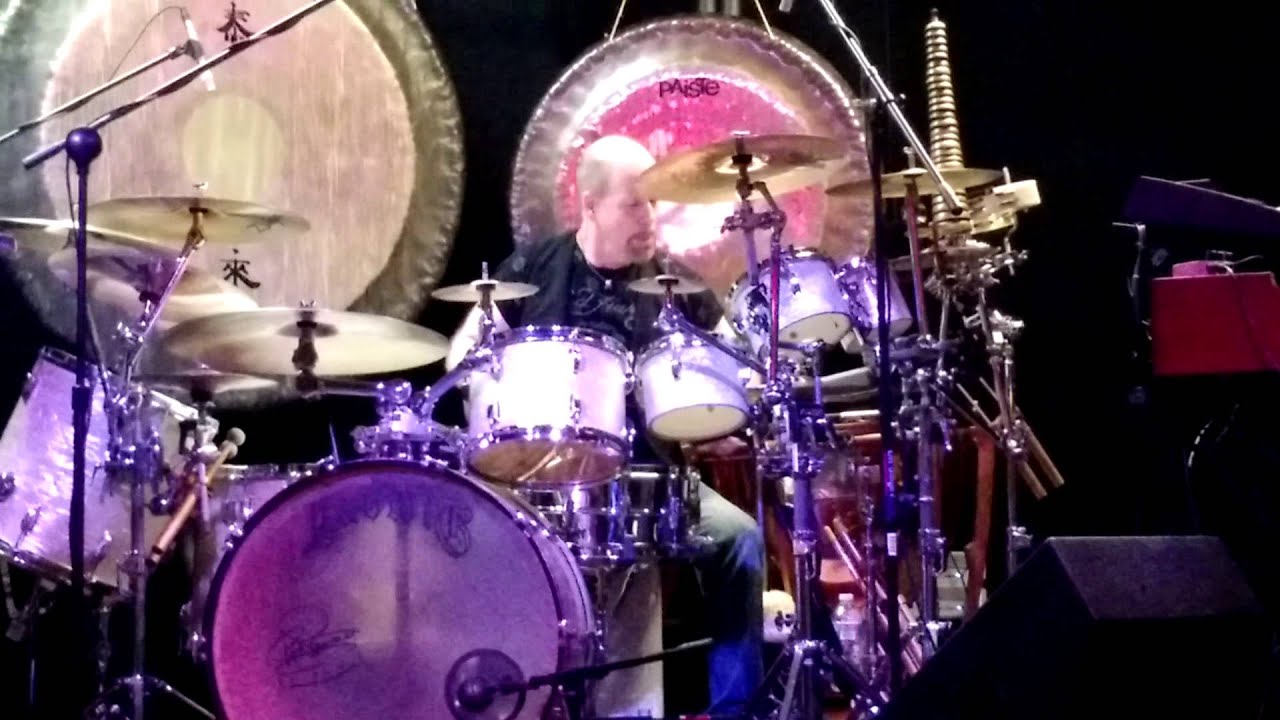 37 seconds of amazing drum solo with Ron Stewart - YouTube