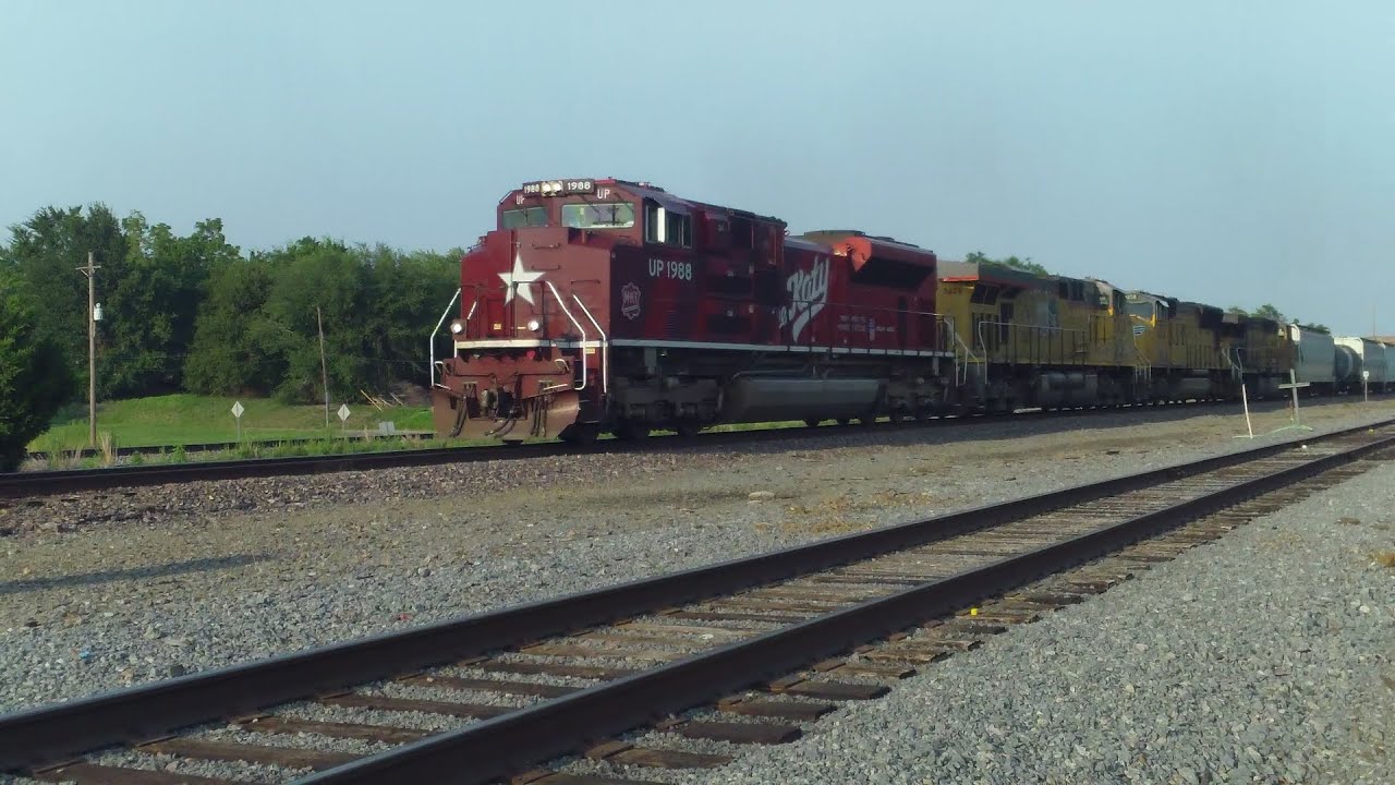 UP 1988 leads mixed train - YouTube