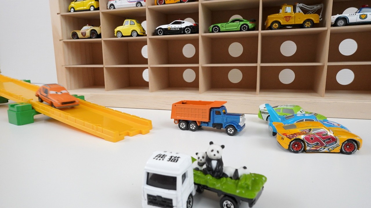 Over 40 miniature cars ☆ Miniature car collection storage case - YouTube