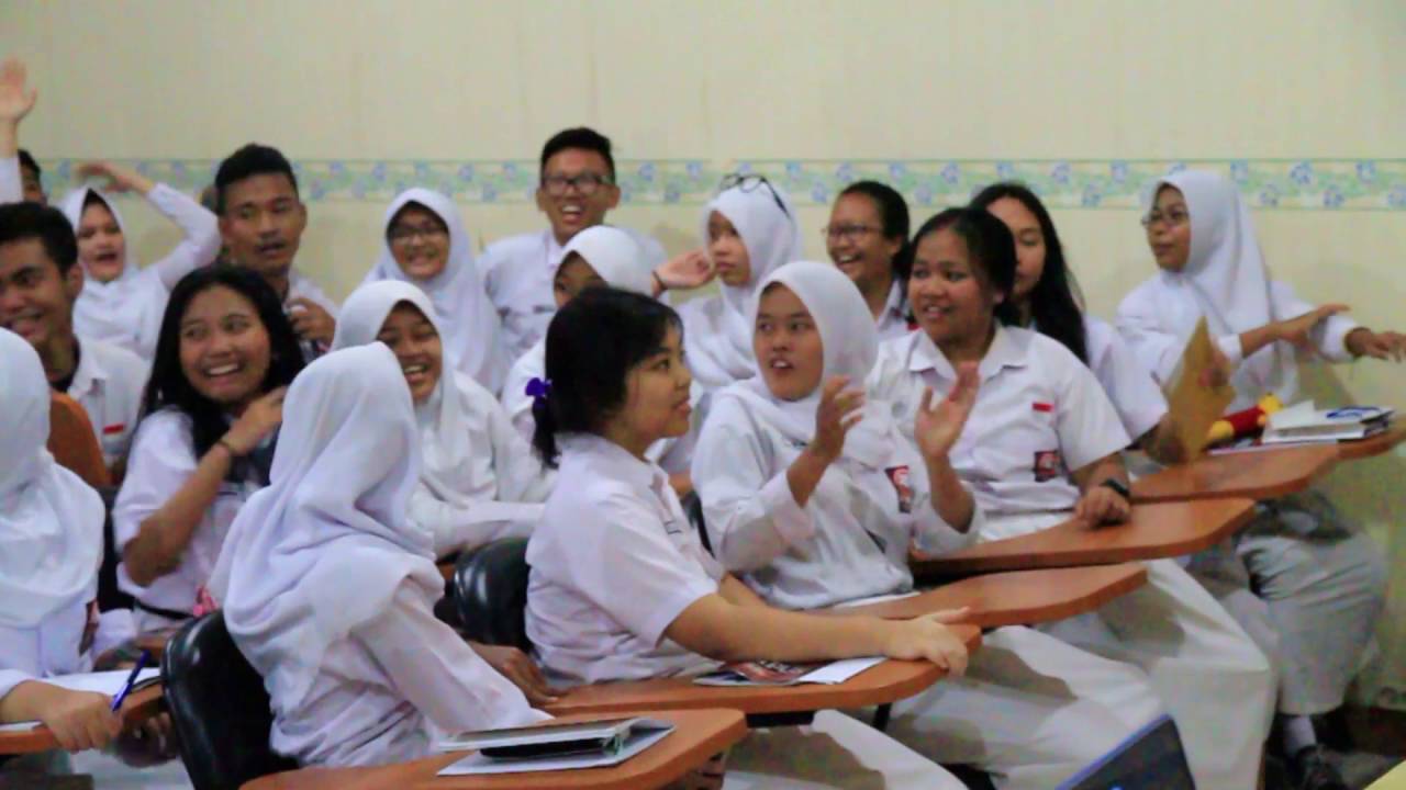 ILY From 38.000 FT Goes to SMAN 98 Jakarta - YouTube