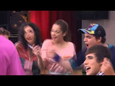 Violetta - Los chicos cantan Algo Suena En Mi