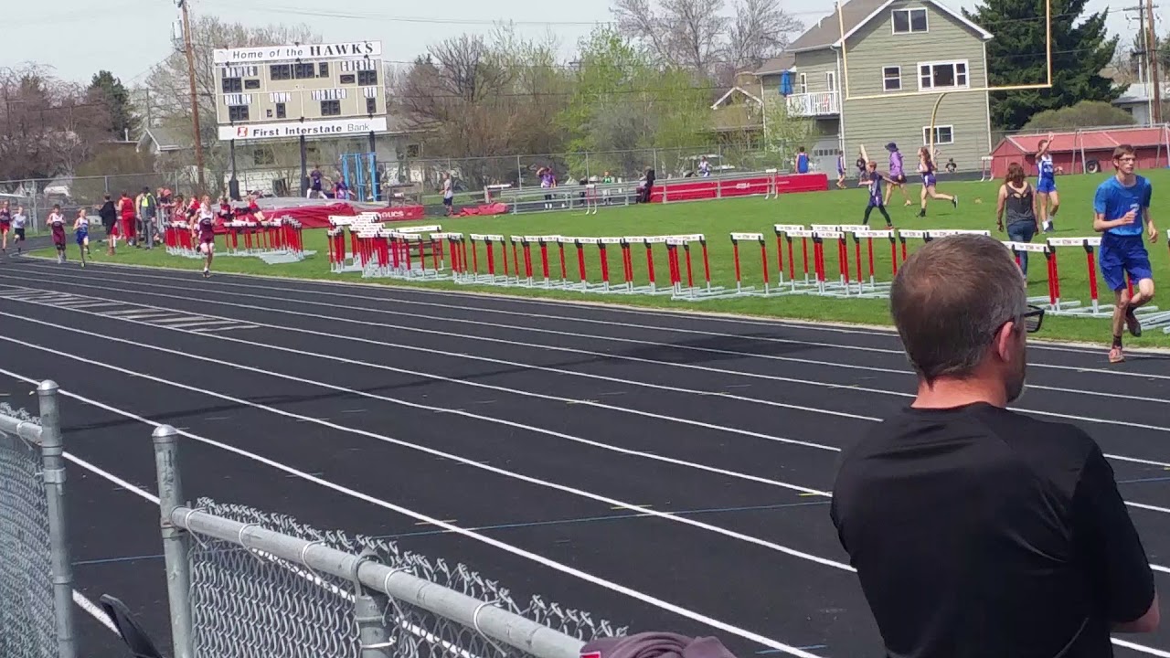 7th grade track mile run - YouTube