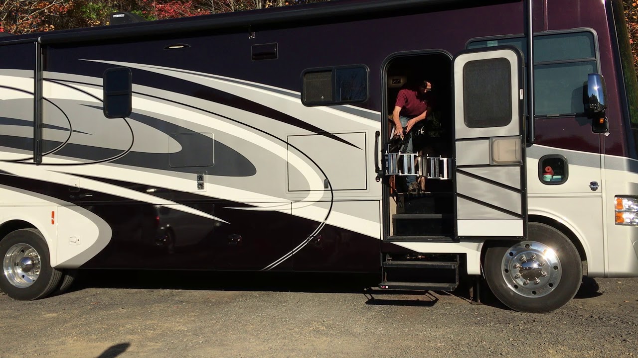 Access Unlimited Multi-Lift Up, Pup, and Away Dog RV Lift IMG 0145 ...
