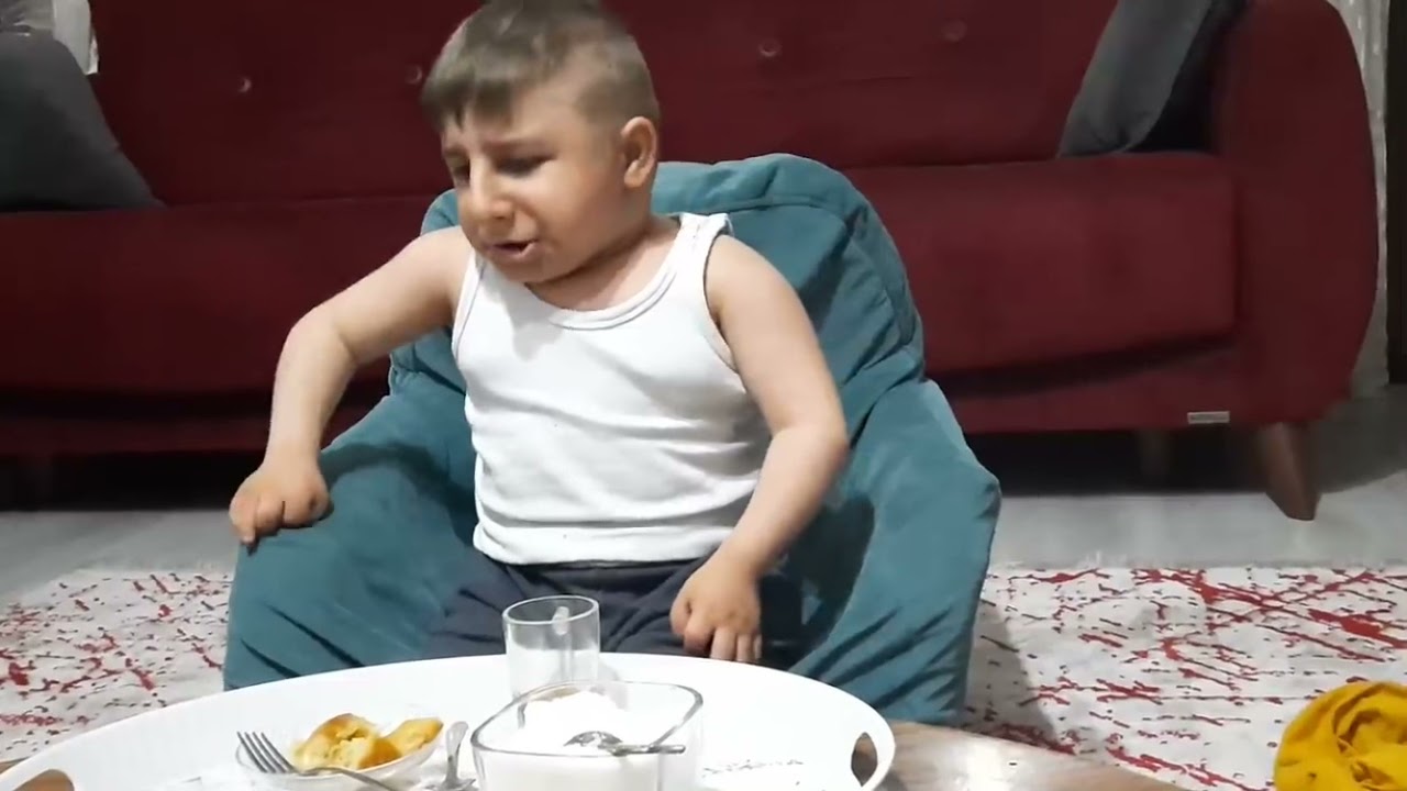 Burak Reis Şarkı Söylüyor - YouTube