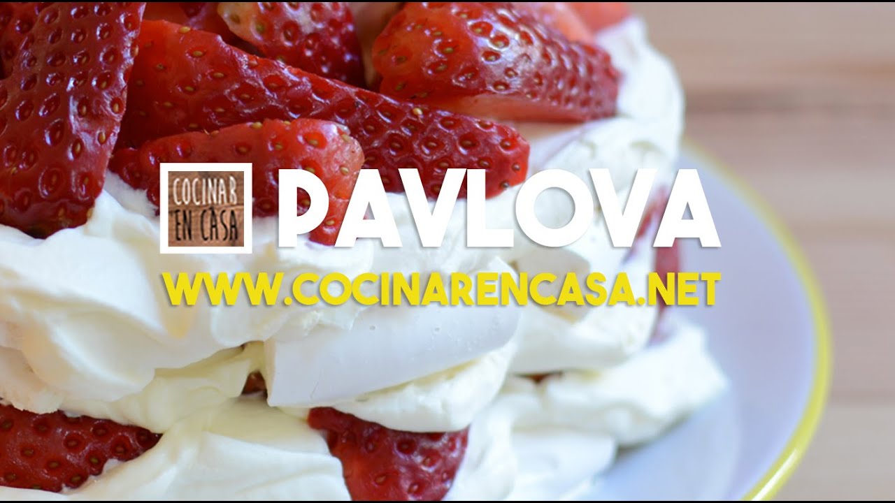 Postre Pavlova (torta de merengue, crema chantilly y frutillas) - YouTube