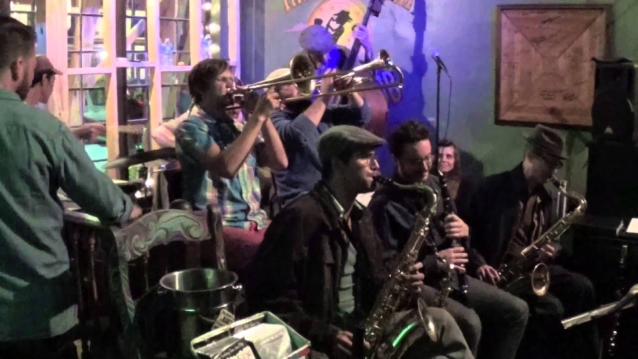 The Smoking Time Jazz Club playing Rockin' In Rhythm - YouTube