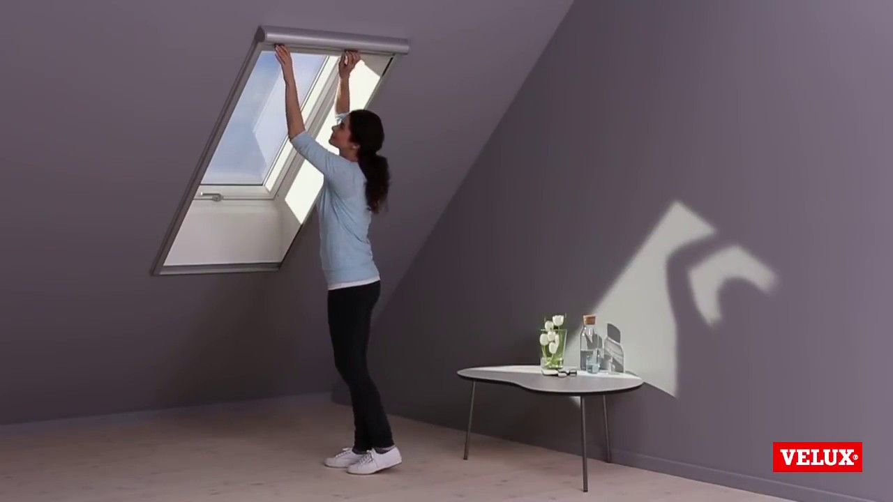 How to Operate a VELUX Insect Screen (ZIL) - YouTube