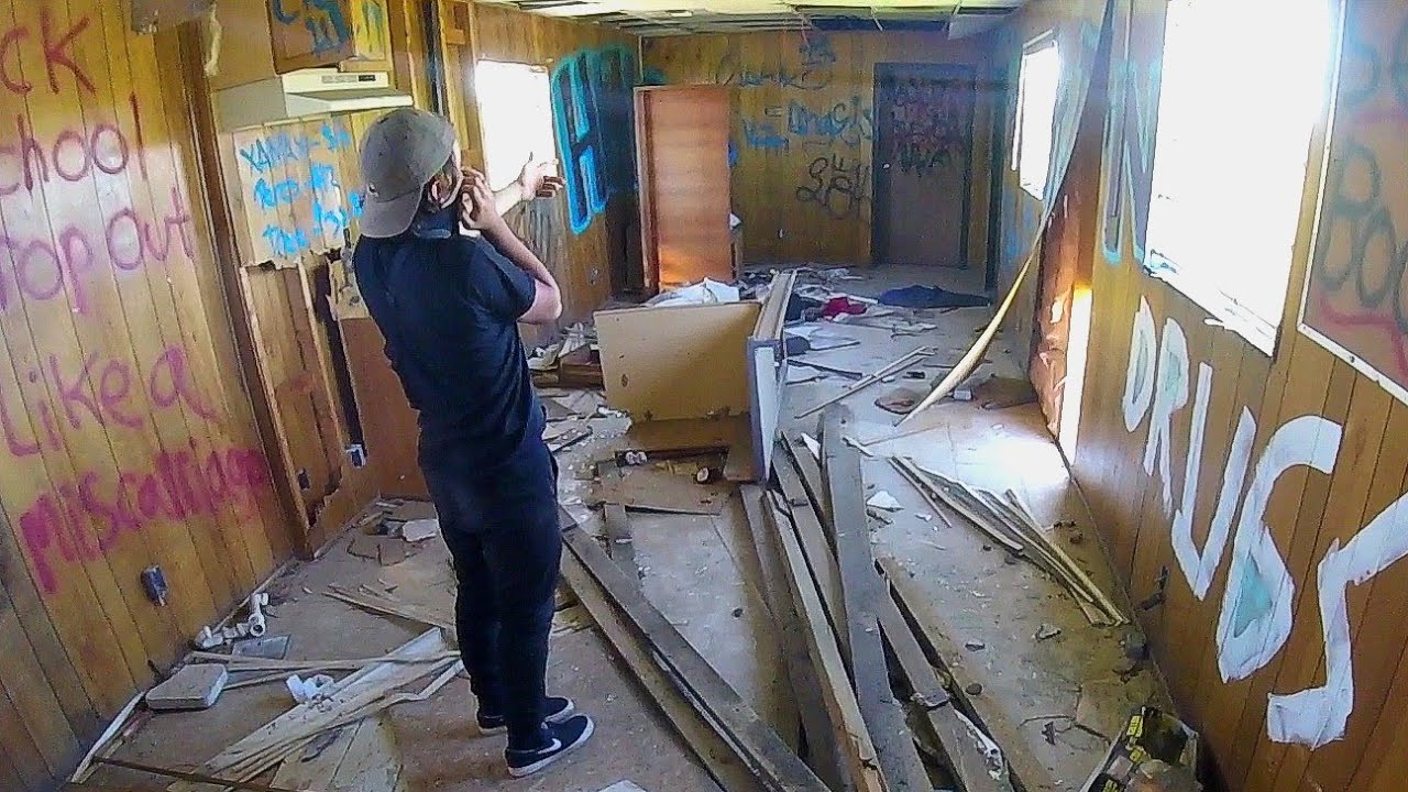 We Found Some Random Abandoned Buildings - YouTube